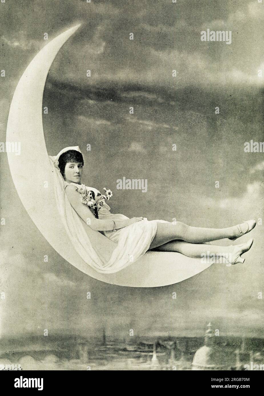 Reclining crescent moon hi-res stock photography and images - Alamy