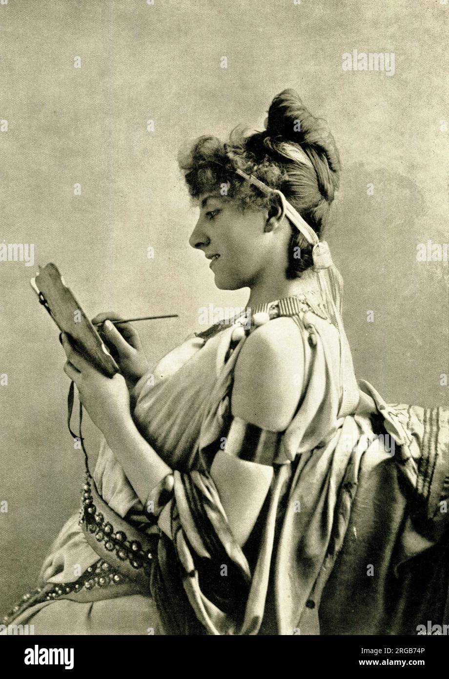 Esme young hi-res stock photography and images - Alamy