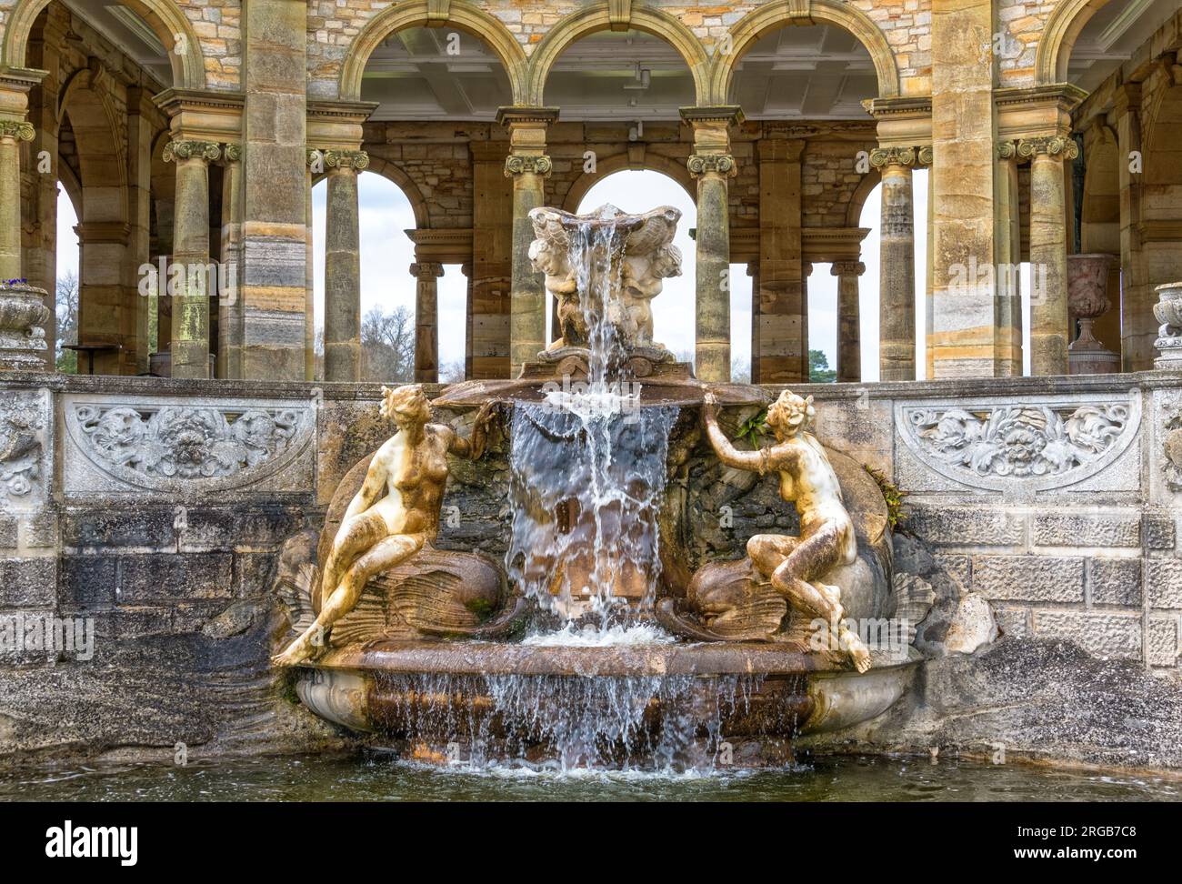 The Nymphs fountain at the Loggia, Italian Garden, Hever Castle, Kent ...
