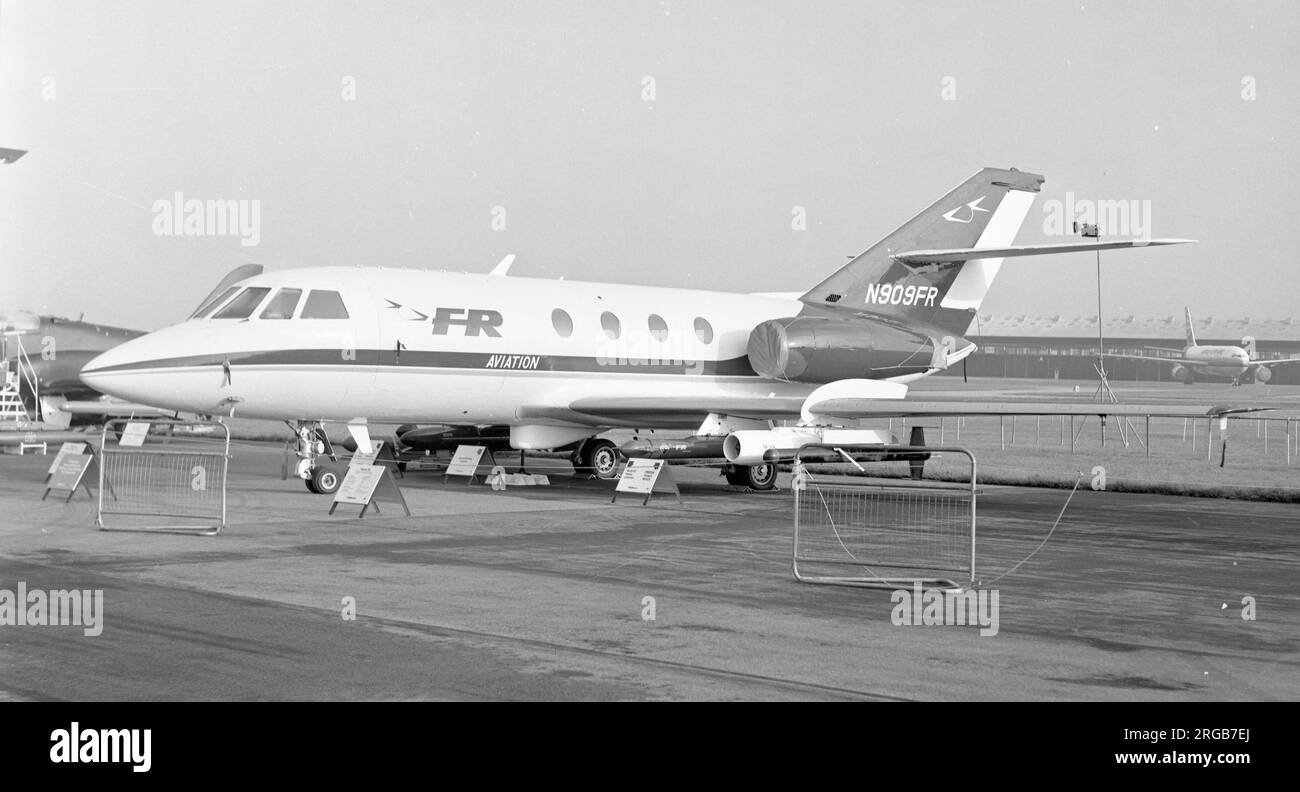 Airport fr Black and White Stock Photos & Images - Alamy
