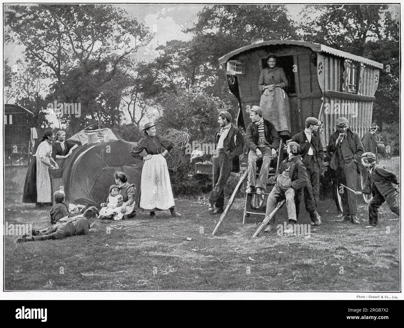 Gypsy wagons hi-res stock photography and images - Alamy