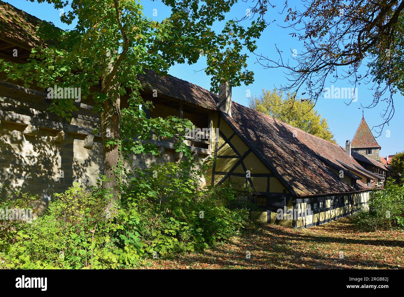 Half-timbered house along the city walls, Rothenburg ob der Tauber ...