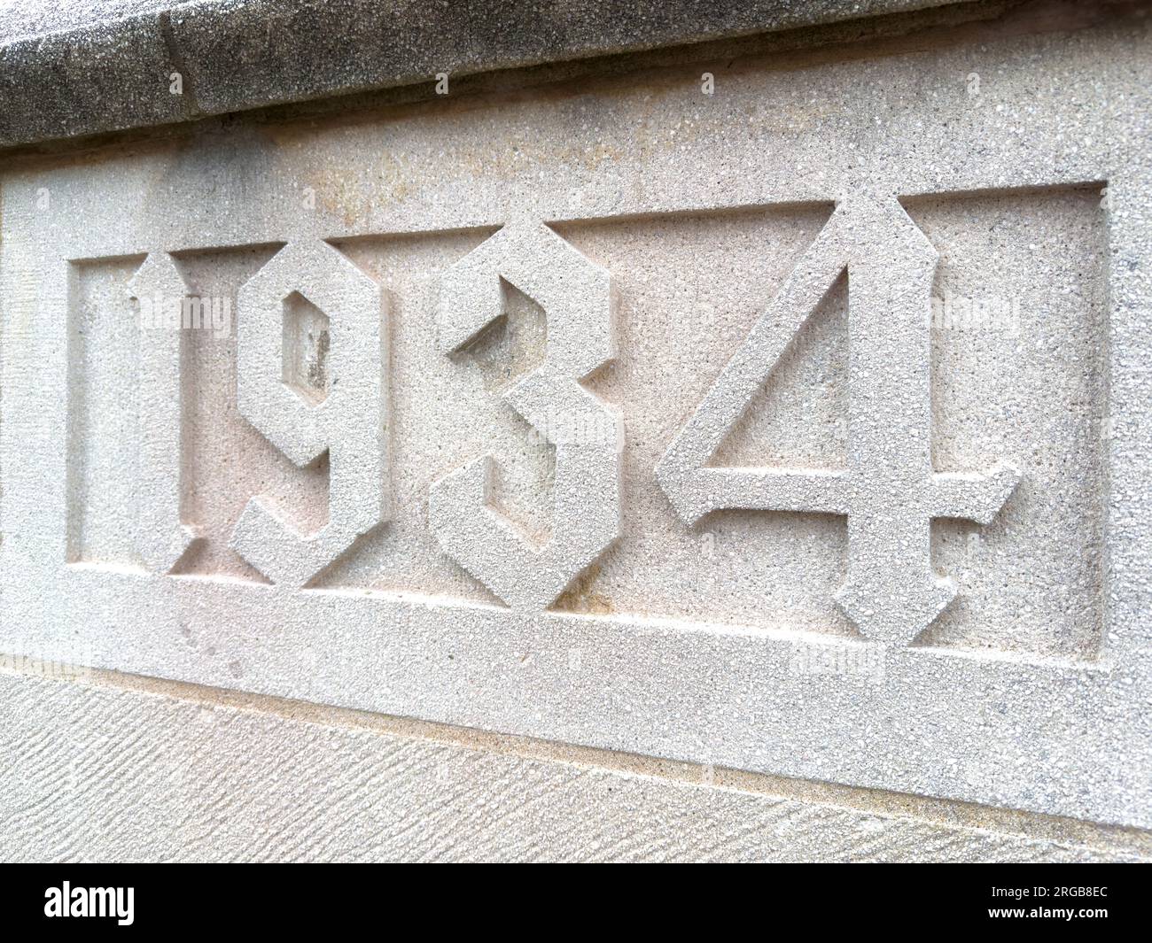 Construction date stone hi-res stock photography and images - Alamy