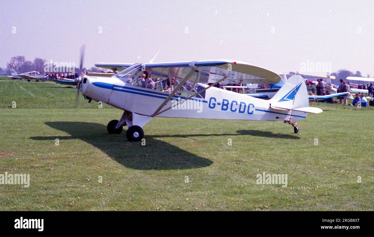 Piper PA-18 Super Cub G-BCDC (msn 18-832 Stock Photo - Alamy