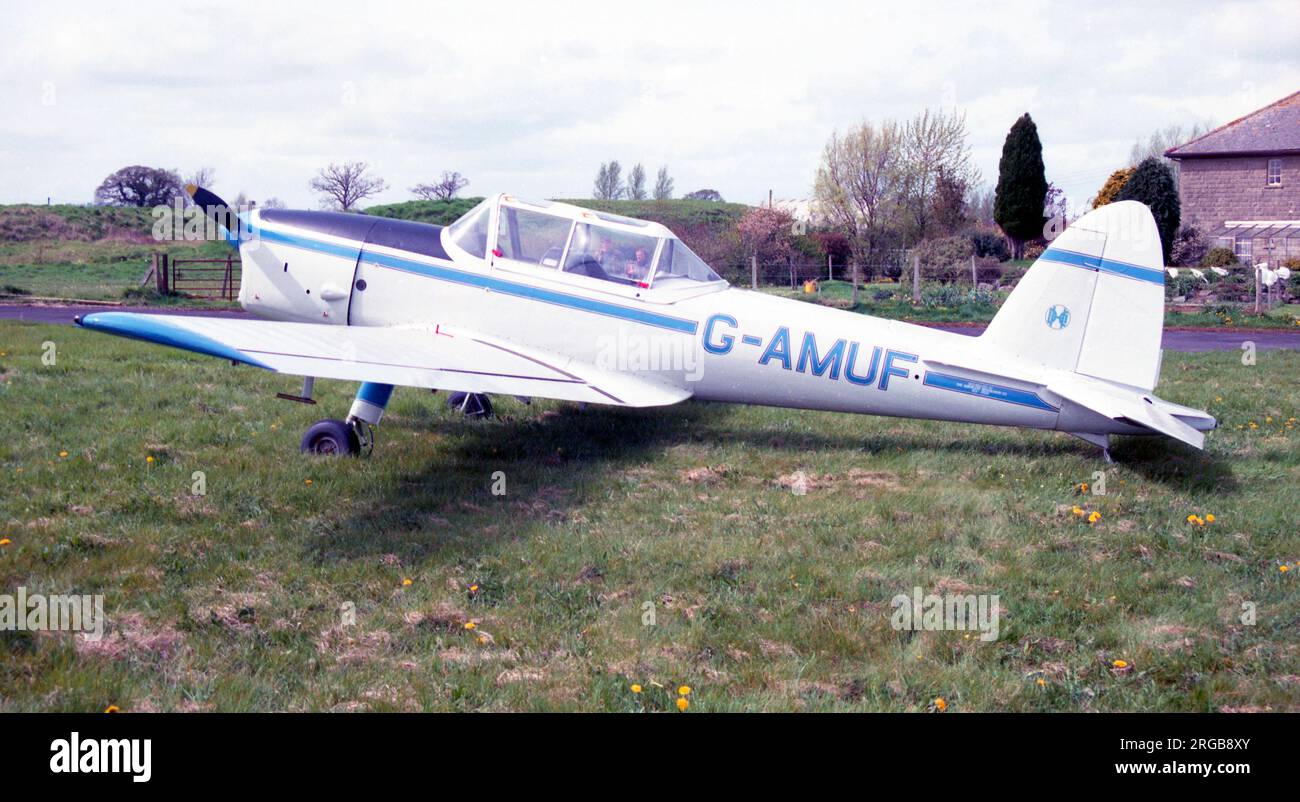 De havilland dhc chipmunk aircraft hi-res stock photography and images ...