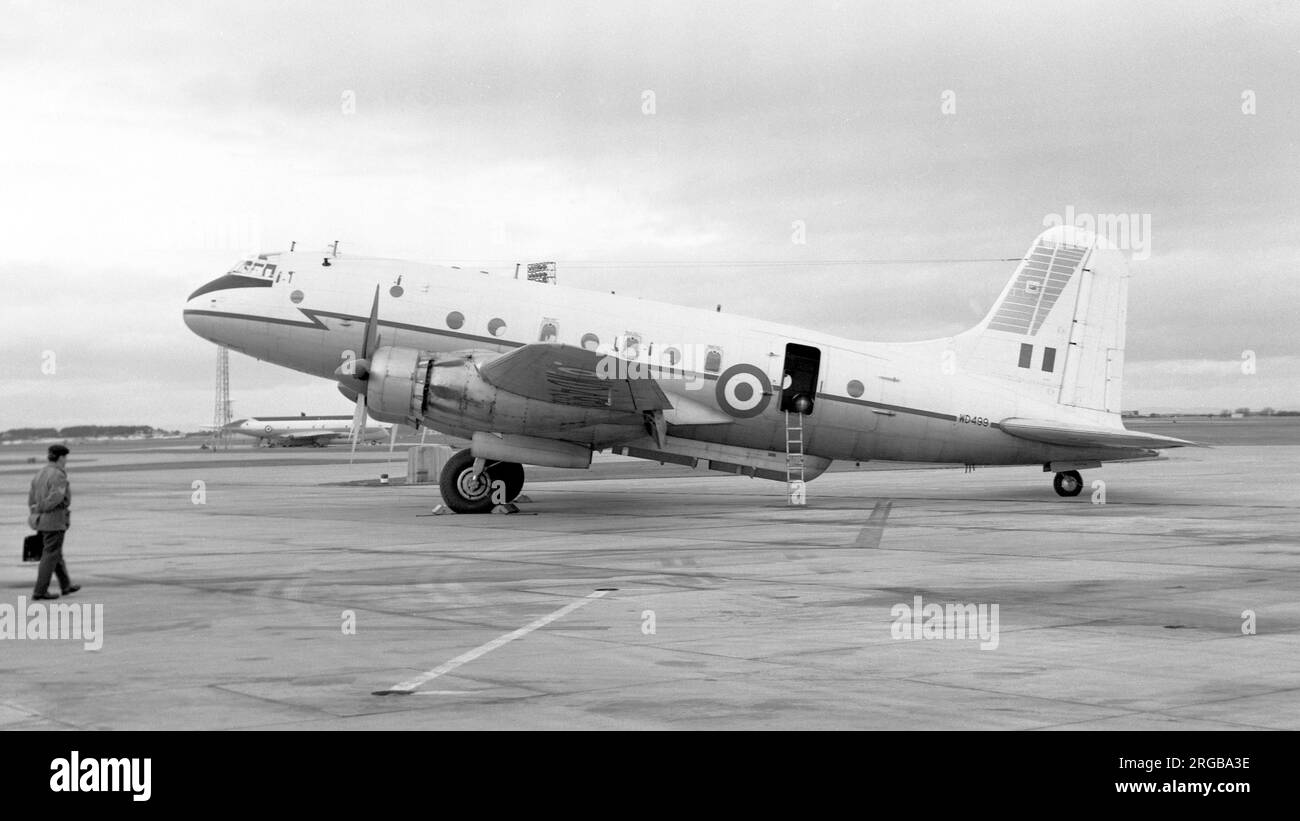 Royal Aircraft Establishment - Handley Page Hastings C.2 WD499, at RAF ...