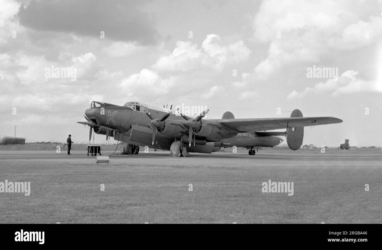 Royal Air Force - Avro Shackleton MR.2 WG555 Stock Photo - Alamy