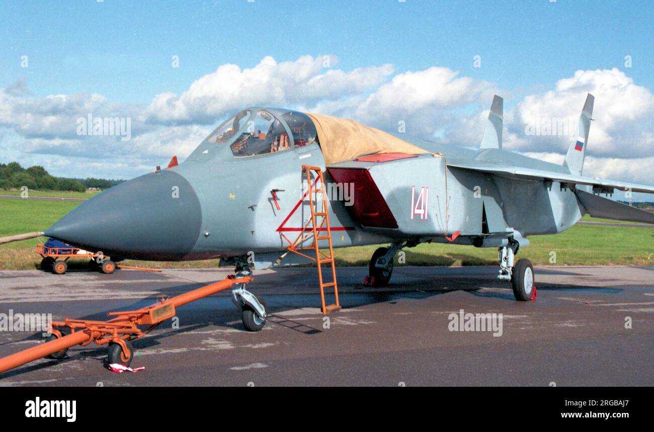 Yakovlev Yak-141 '141 White', at the SBAC Farnborough International Air ...