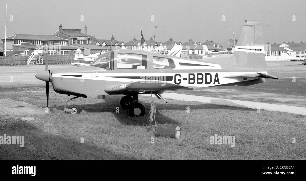 Grumman American AA-5 Traveller G-BBDA (msn AA5-0383), at Blackpool ...