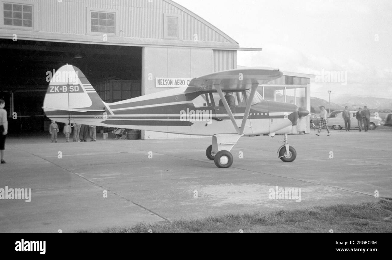 Piper PA-22-150 Tri-Pacer ZK-BSD (msn 22-5548), at Nelson, New Zealand ...