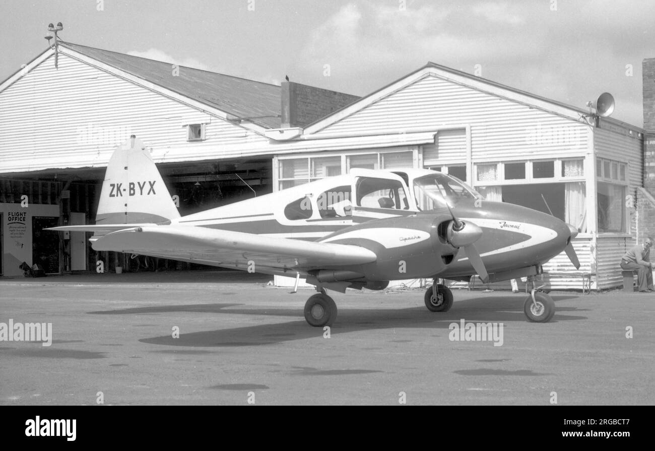 Piper PA-23-160 Apache ZK-BYX (msn 23-1310), at Nelson, NZ, in October ...