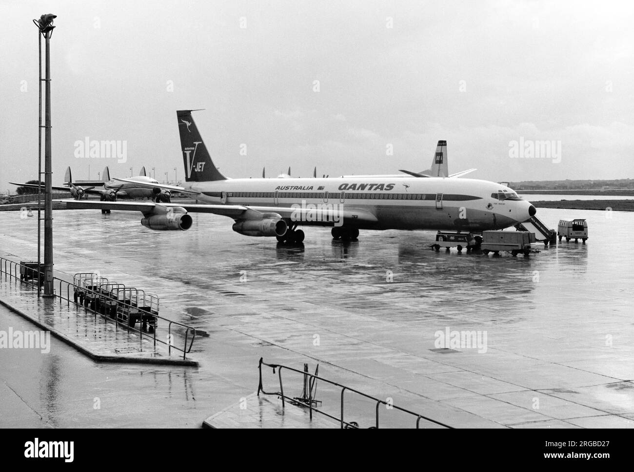 Port moresby airport Black and White Stock Photos & Images - Alamy