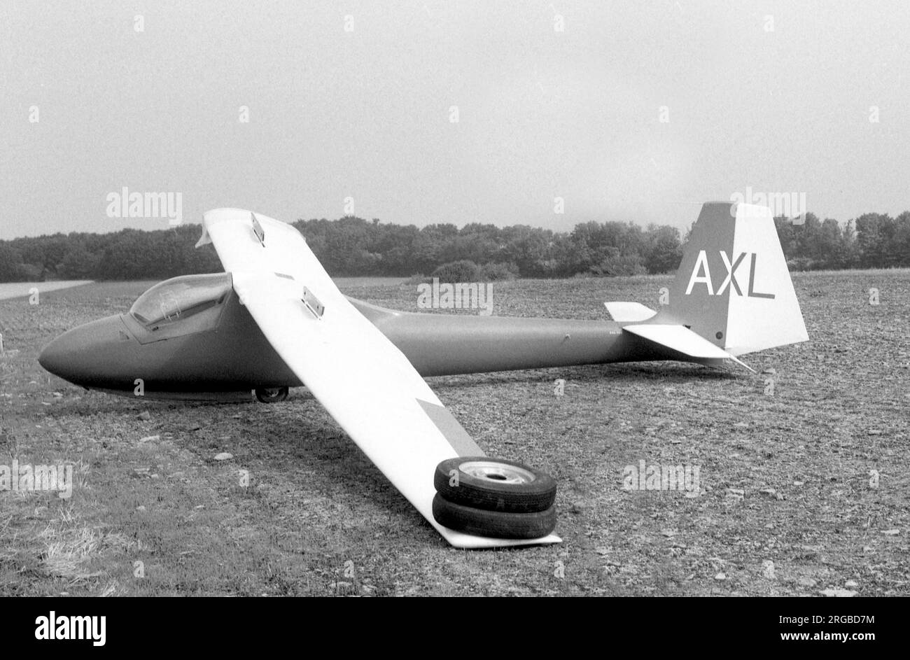 Slingsby Skylark 3 'AXL', at a regional gliding competition in the ...