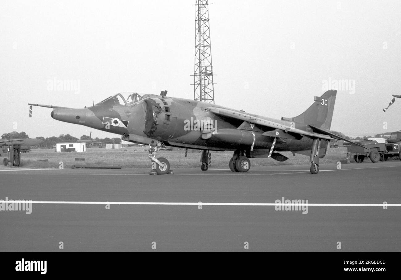 Royal Air Force - Hawker Siddeley Harrier GR.3 XZ129 '3C' (msn 712188 ...