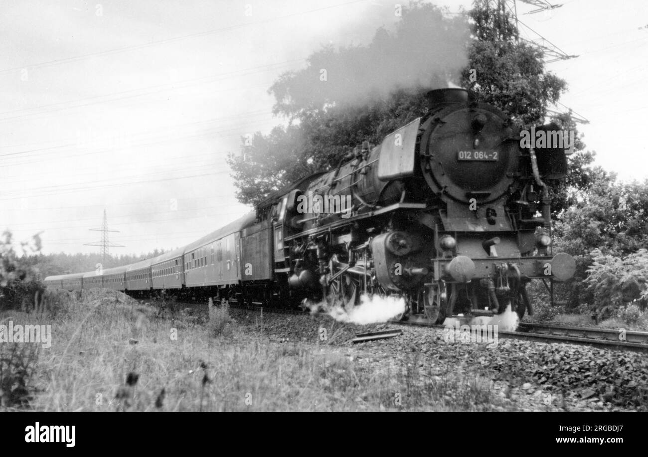 064 2 Black and White Stock Photos & Images - Alamy