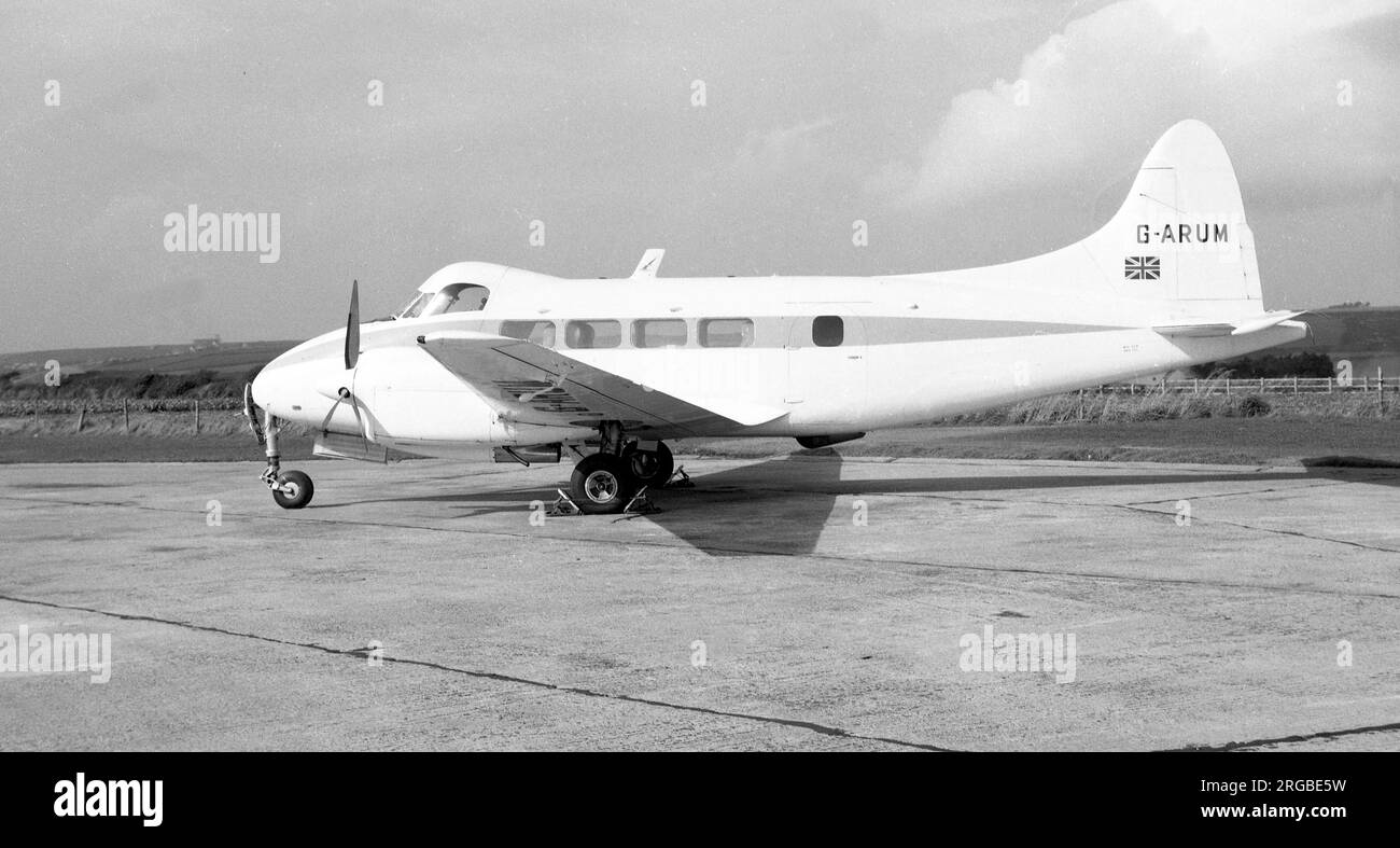 de Havilland DH.104 Dove 8 G-ARUM (msn 04528), at RAF St. Mawgan Stock ...