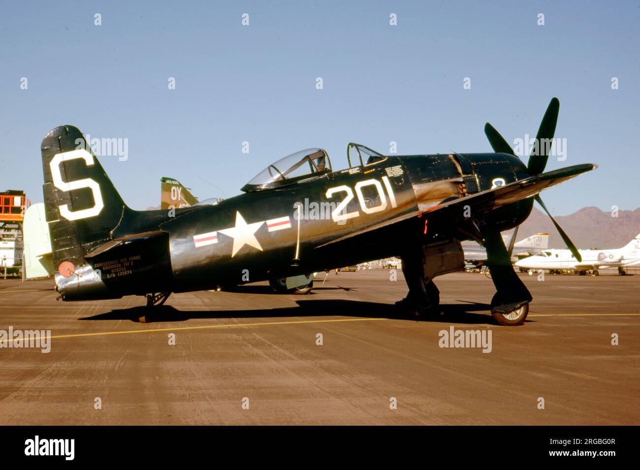 Grumman F8F-2 Bearcat N7825C (msn D.1237), BuAer number 122674 ...