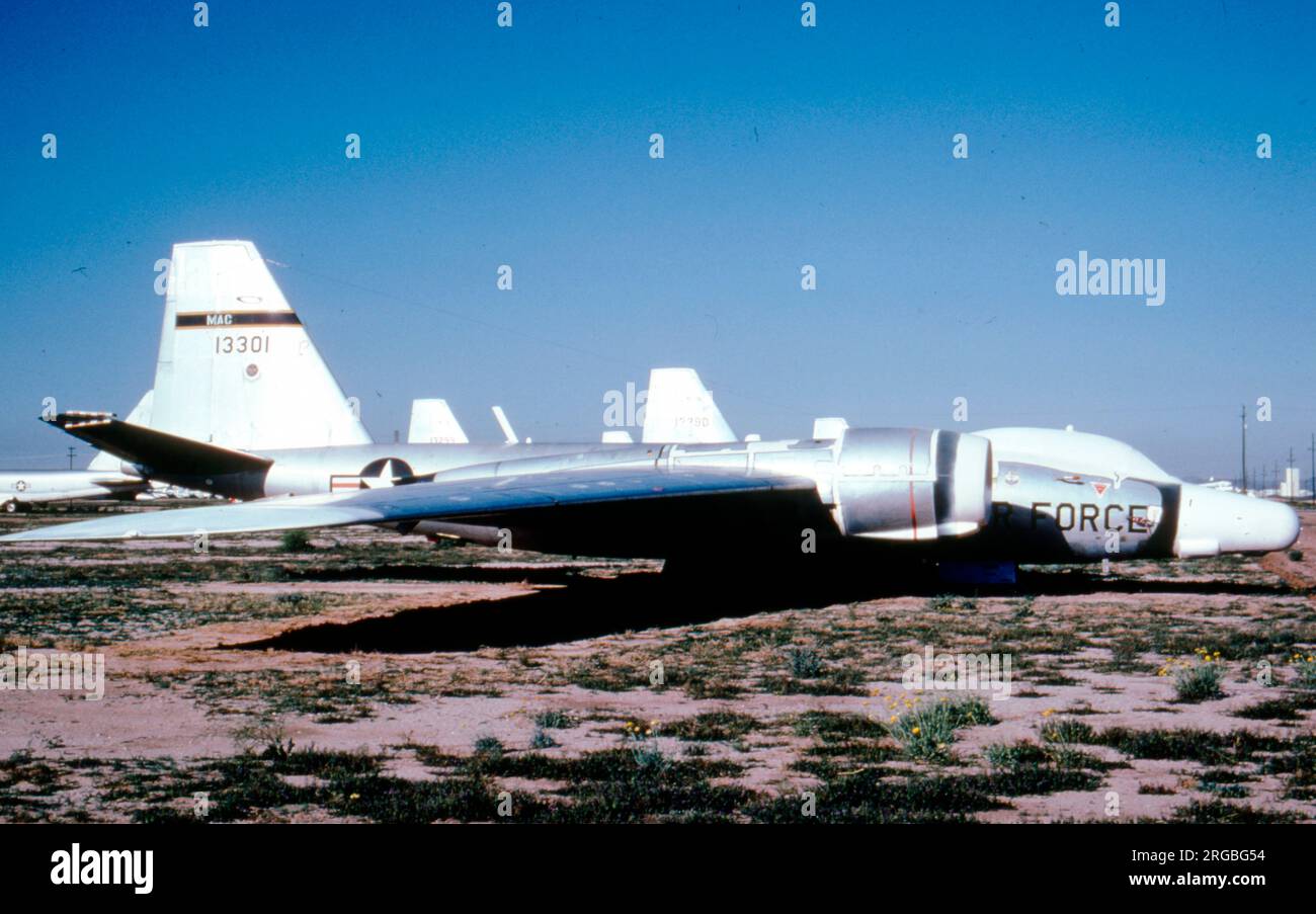 United States Air Force - General Dynamics WB-57F 61-3301 (msn 17 ...