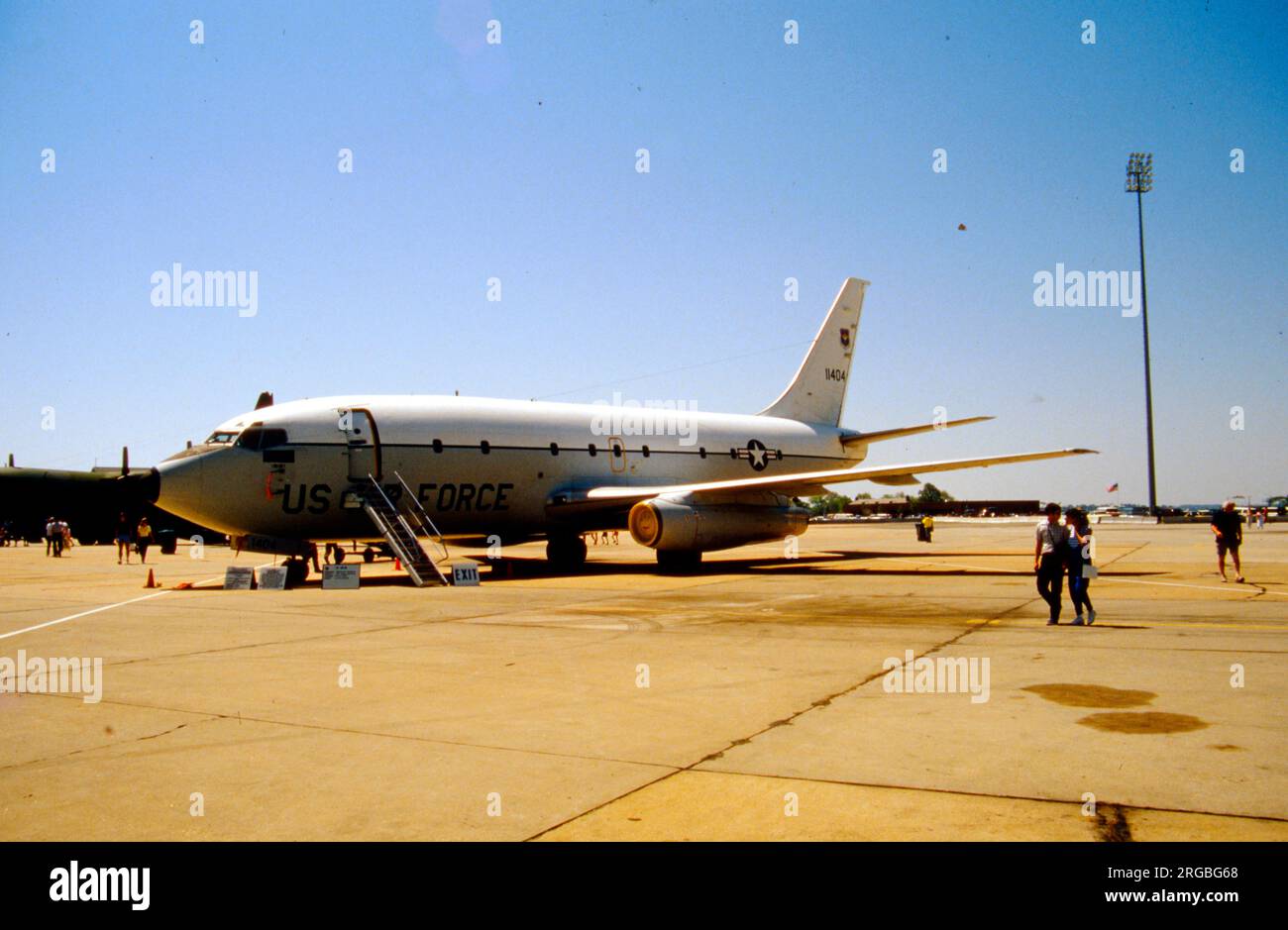 United States Air Force - Boeing CT-43A 71-1404 (msn 20686, 737-253 ...