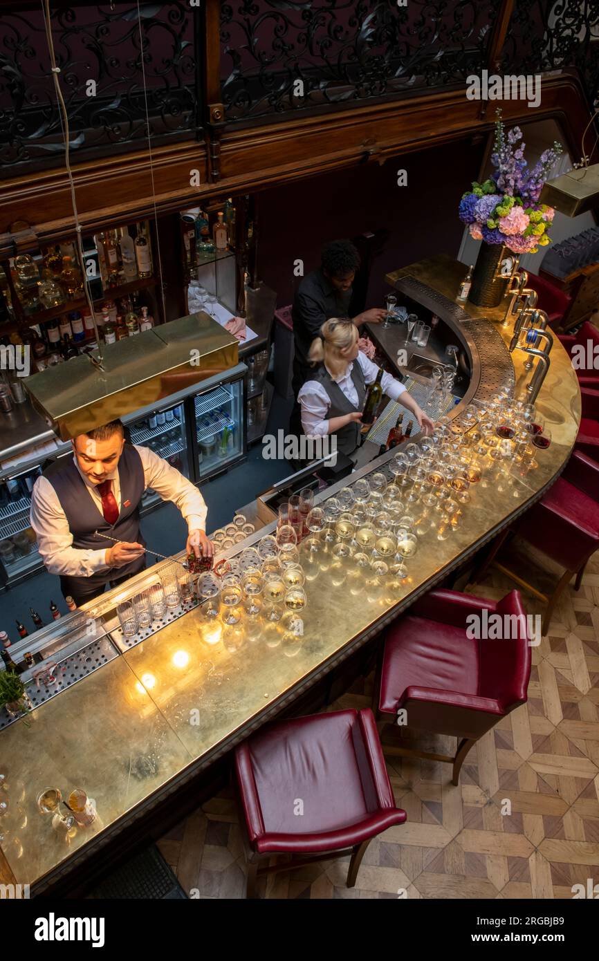 Maddox Tavern in Mayfair Stock Photo - Alamy