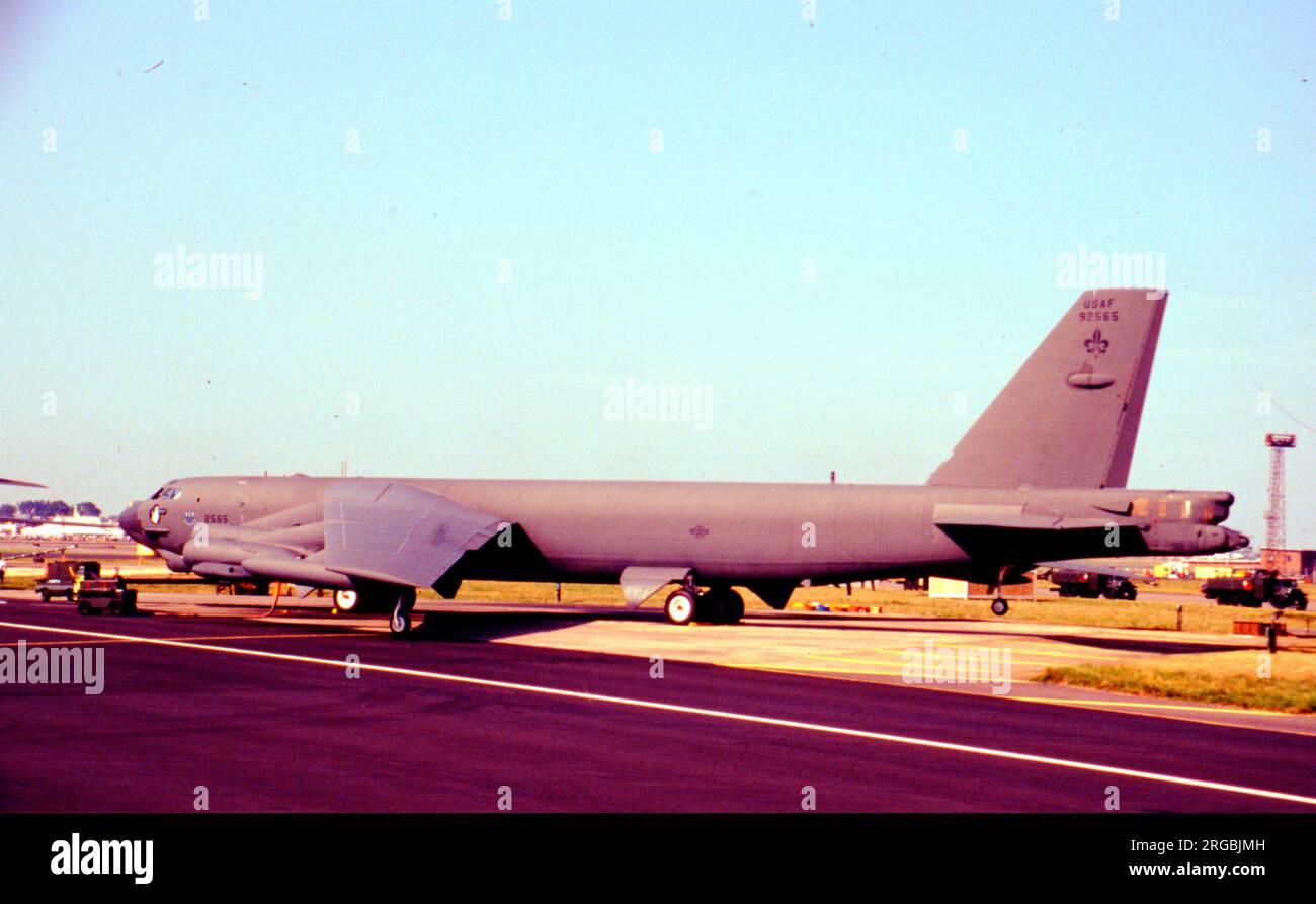 United States Air Force (USAF) - Boeing B-52G-120-BW Stratofortress 59 ...