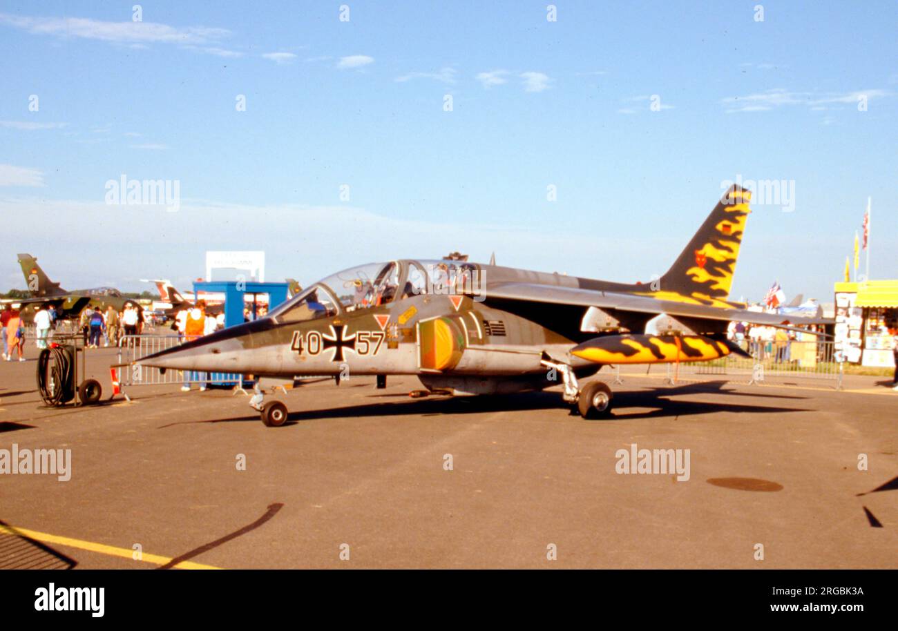 Luftwaffe - Dassault/Dornier Alpha Jet A 40+57 (msn 0057), at RAF ...