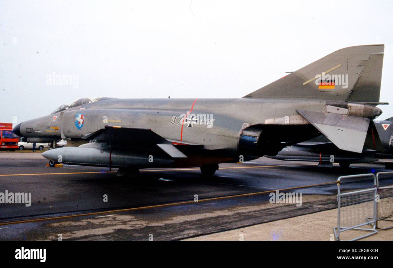 Luftwaffe - McDonnell Douglas F-4F 37+85 (msn 4561), of ...