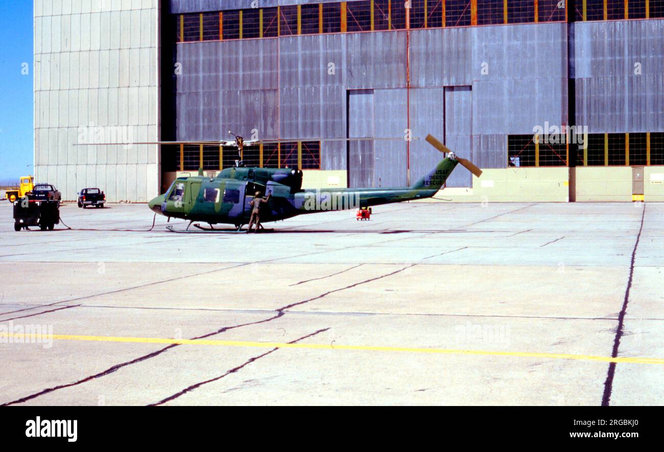 United States Air Force (USAF) - Bell UH-1N-BF iroquois 69-6659 (msn ...