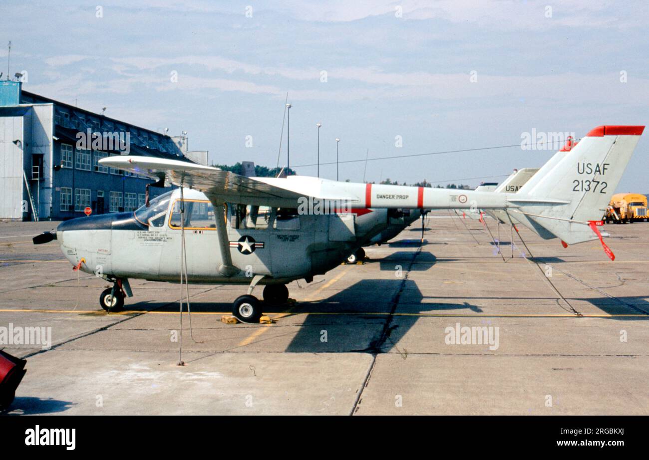 United States Air Force (USAF) - Cessna O-2A-CE Super Skymaster 67 ...