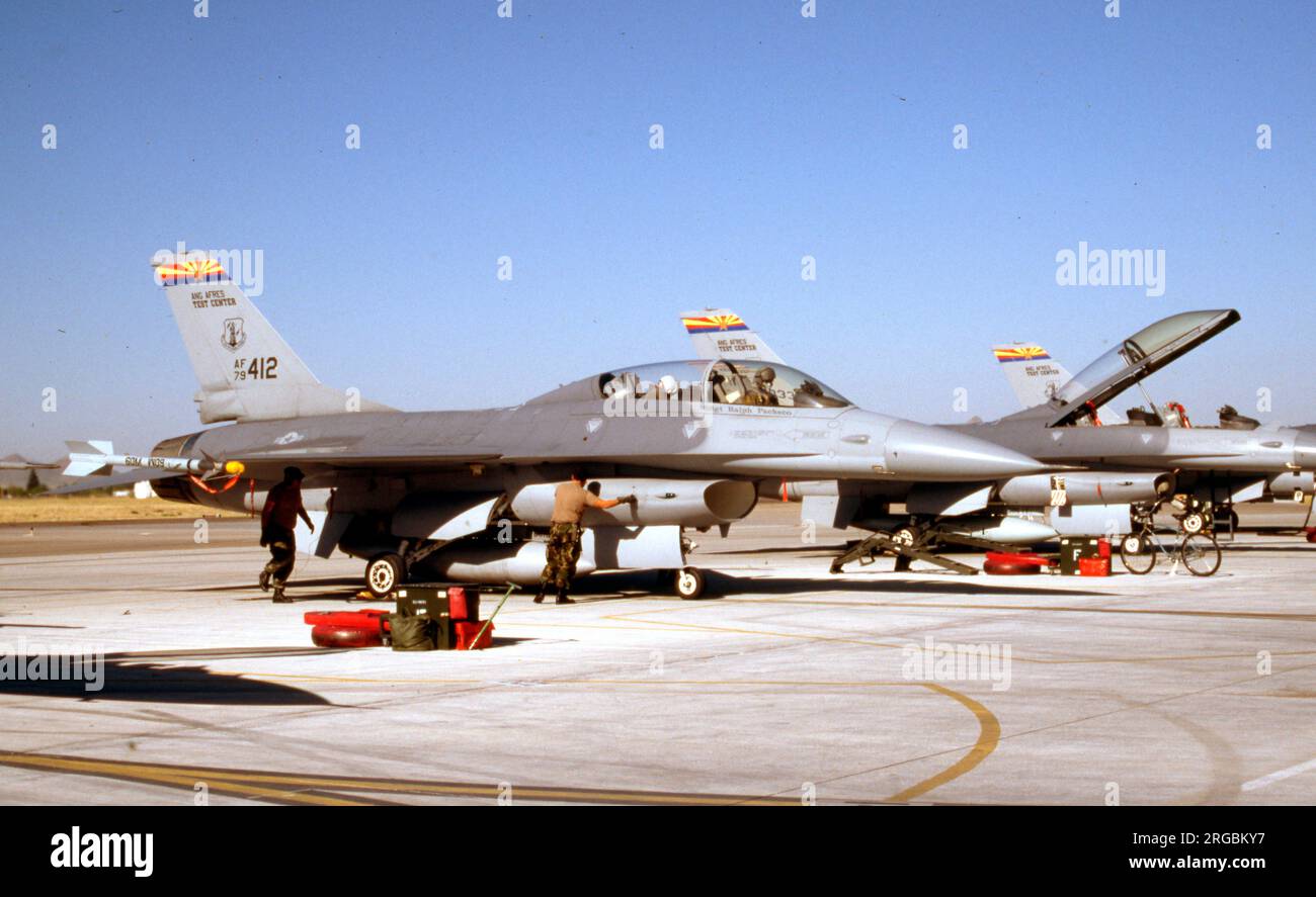 United States Air Force (USAF) - General Dynamics F-16B Block 5 ...