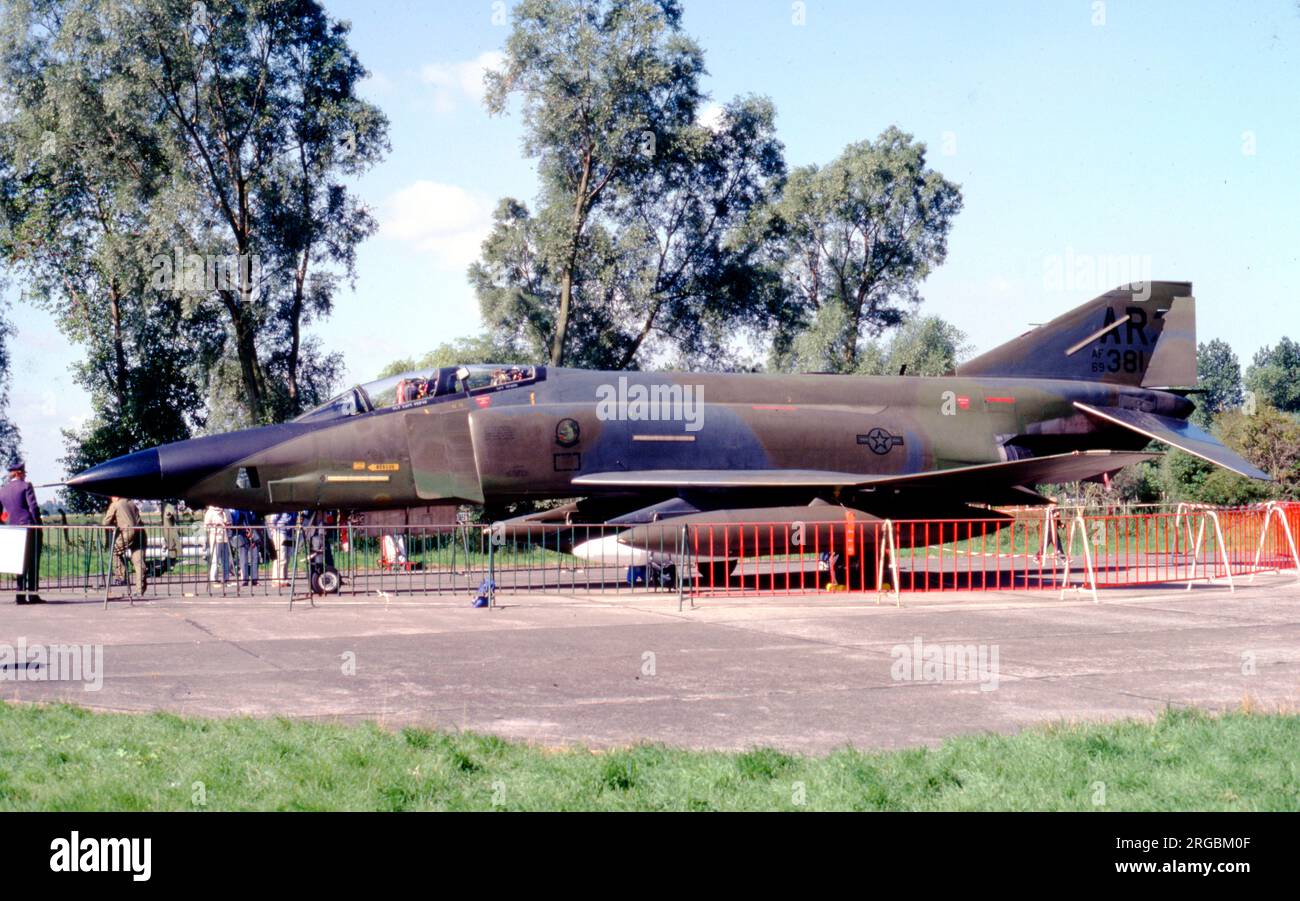 United States Air Force (USAF) - McDonnell Douglas RF-4C-44-MC Phantom ...