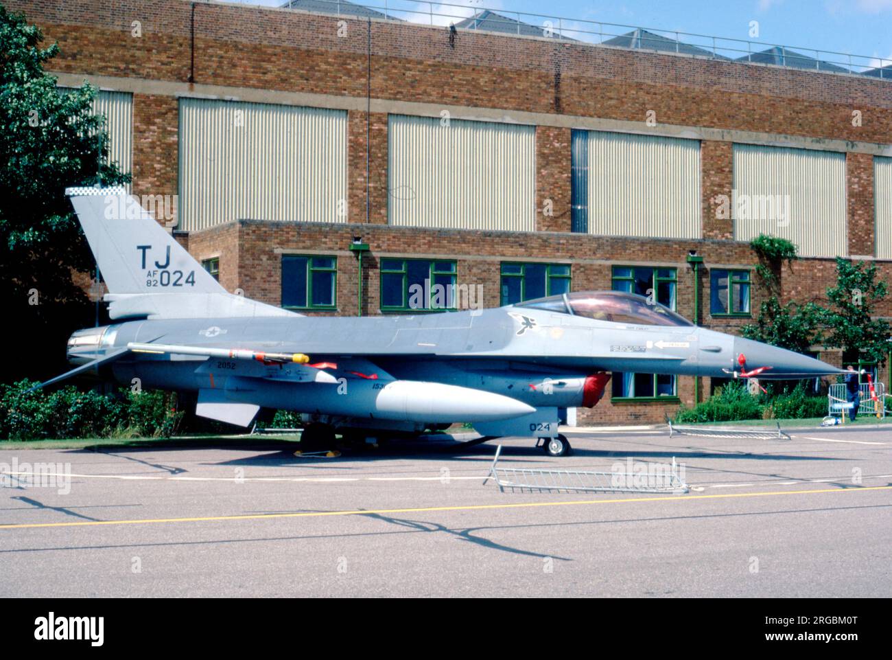 United States Air Force (USAF) - General Dynamics F-16A Block 10 ...