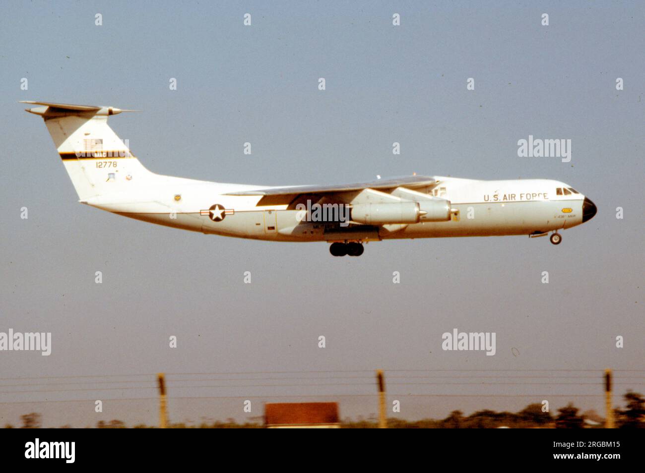 United States Air Force (USAF) - Lockheed C-141A-5-LM Starlifter 61 ...