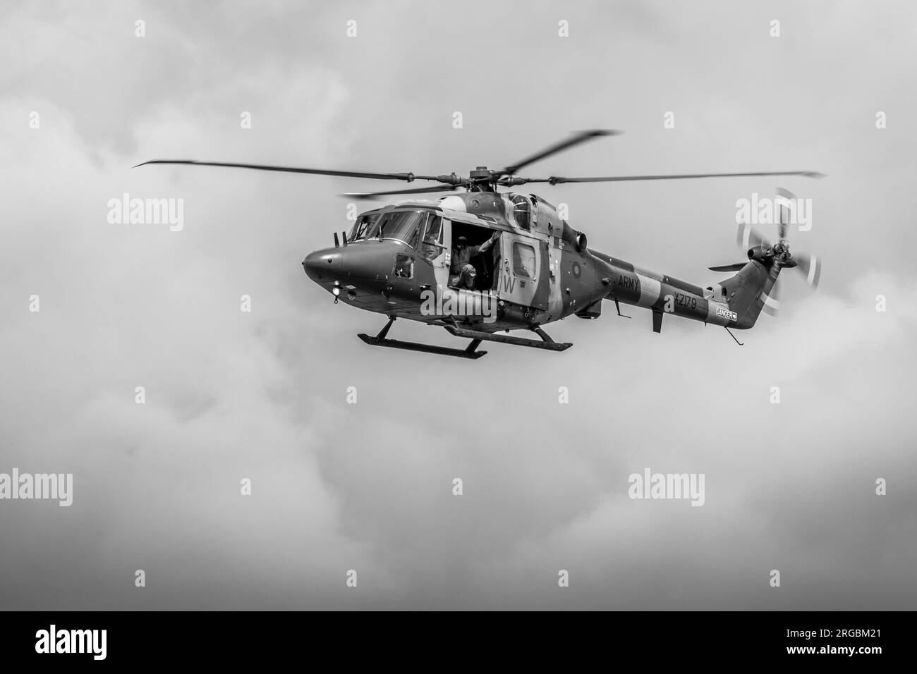 Project Lynx - Westland Lynx AH.7, arriving at RAF Fairford for the ...