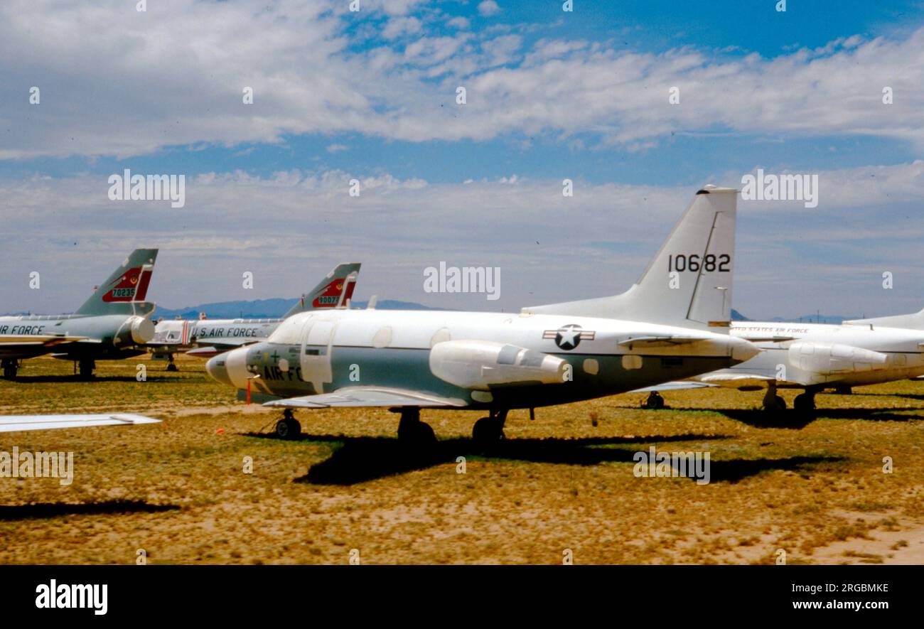 265 85 hi-res stock photography and images - Alamy