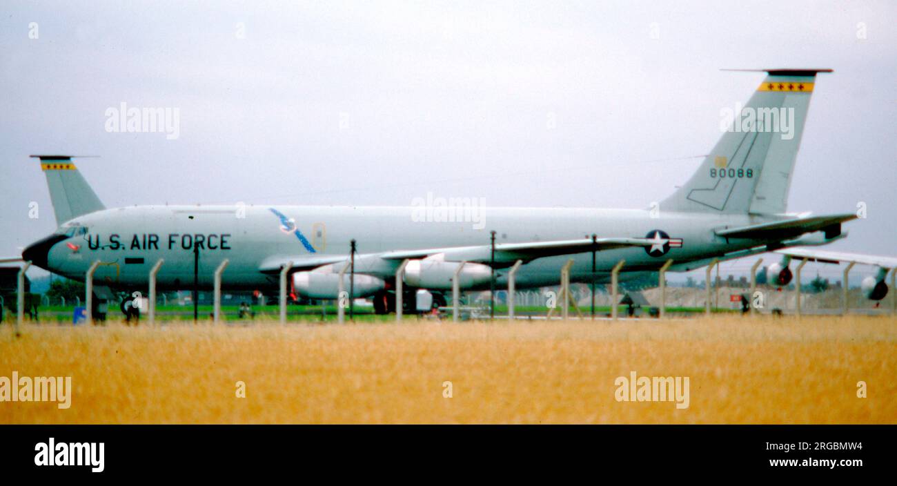 United States Air Force (USAF) - Boeing KC-135E Stratotanker 58-0088 ...