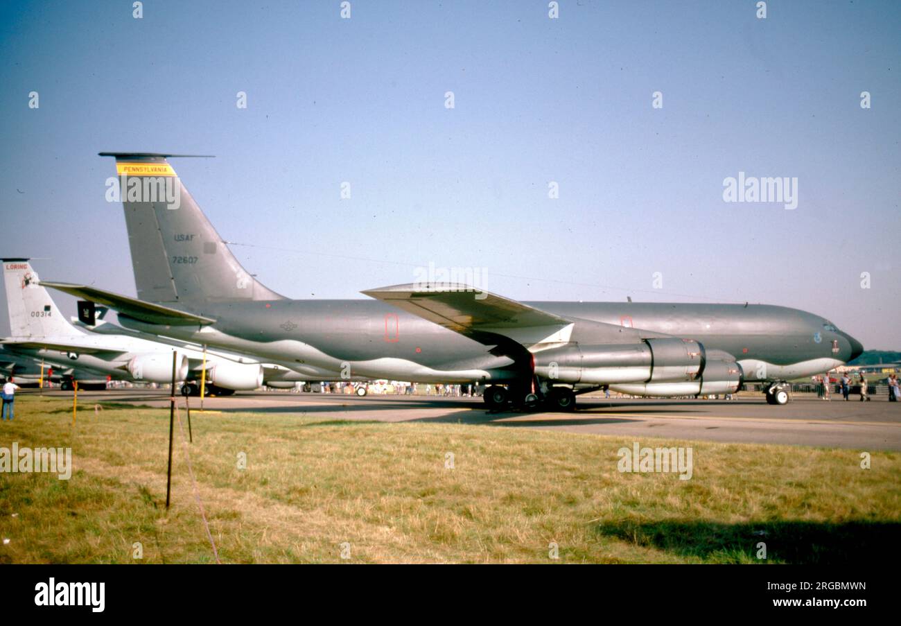 United States Air Force (USAF) - Boeing KC-135A-BN Stratotanker 57-2607 ...