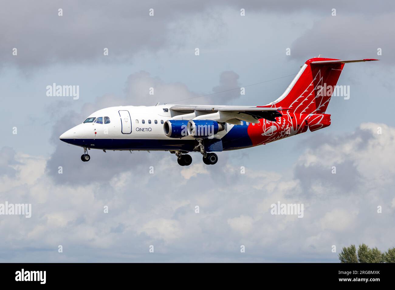 QinetiQ British Aerospace BAe 146-100/Avro RJ70, arriving at RAF ...