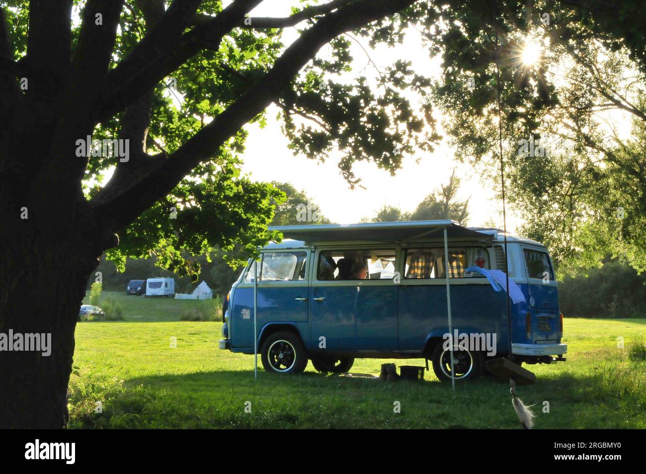 Camping in a 1970s Volkswagen bus Stock Photo - Alamy