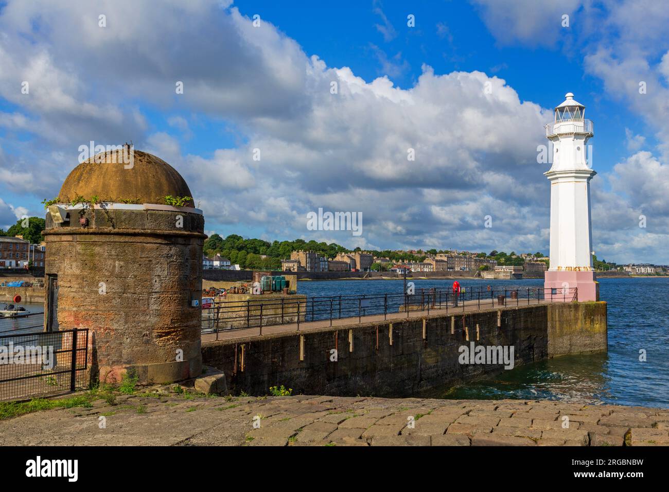 Edinburgh lighthouse hi-res stock photography and images - Alamy