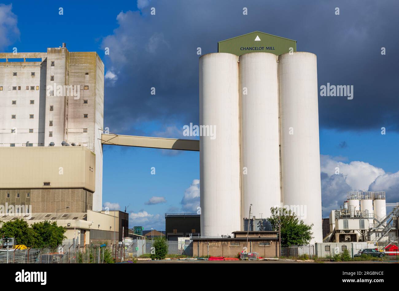 Adm milling hi-res stock photography and images - Alamy