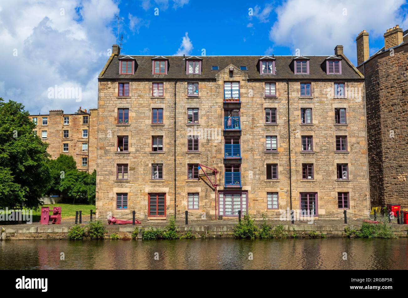 Commercial wharf hi-res stock photography and images - Alamy