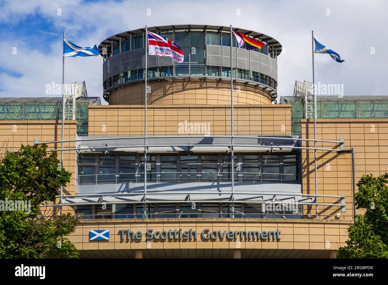 Modern government buildings hi-res stock photography and images - Alamy