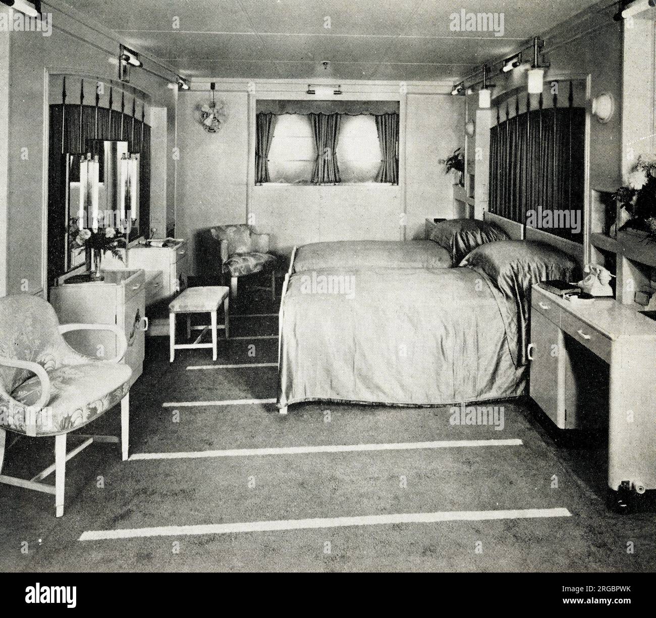 RMS Queen Elizabeth, Stateroom, January 1949 Stock Photo - Alamy