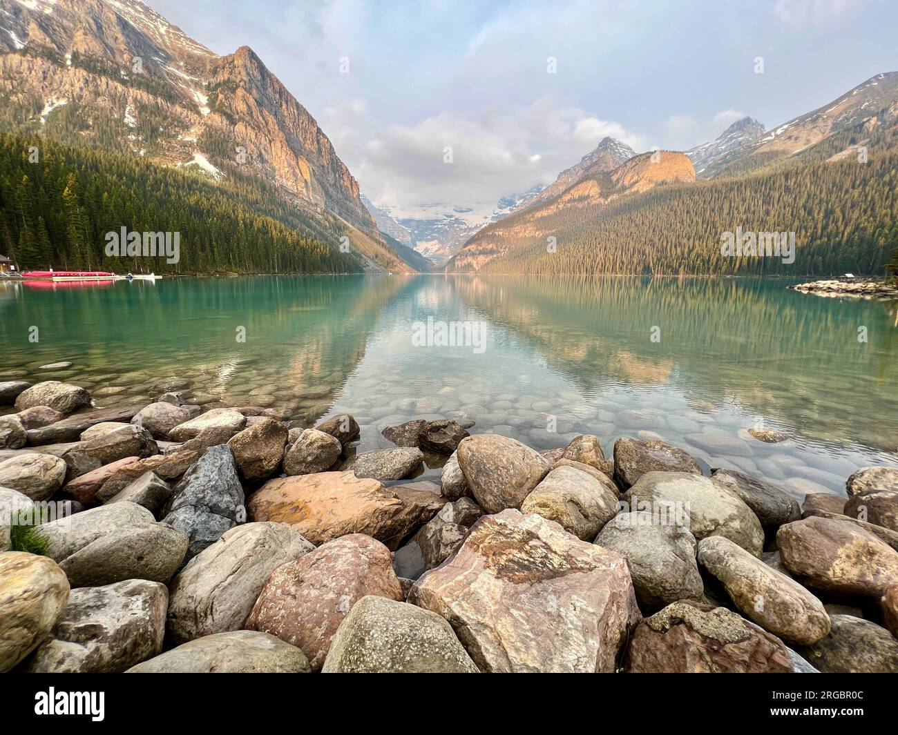 The beautiful Lake Louise in Banff National Park near Banff, Canada ...