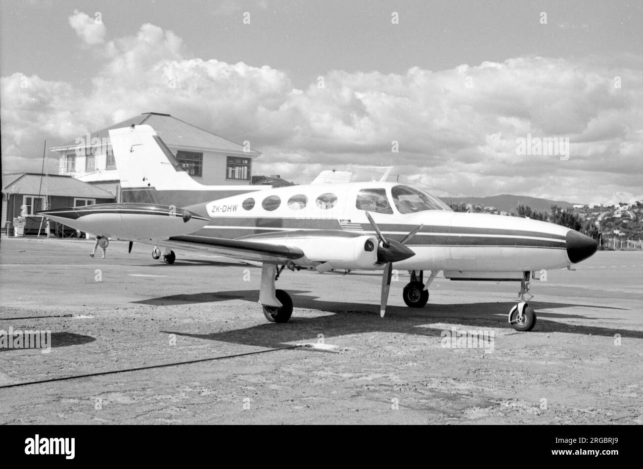 Cessna 402A Utililiner ZK-DHW (msn 402A-0065), of Capital Air Services ...