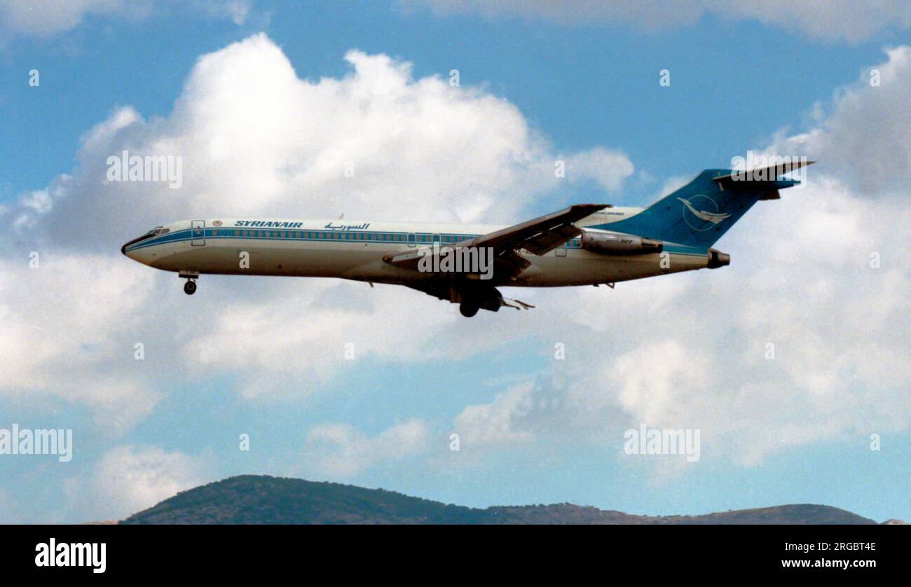 Boeing 727-200, of Syrianair, on approach to Athens International ...
