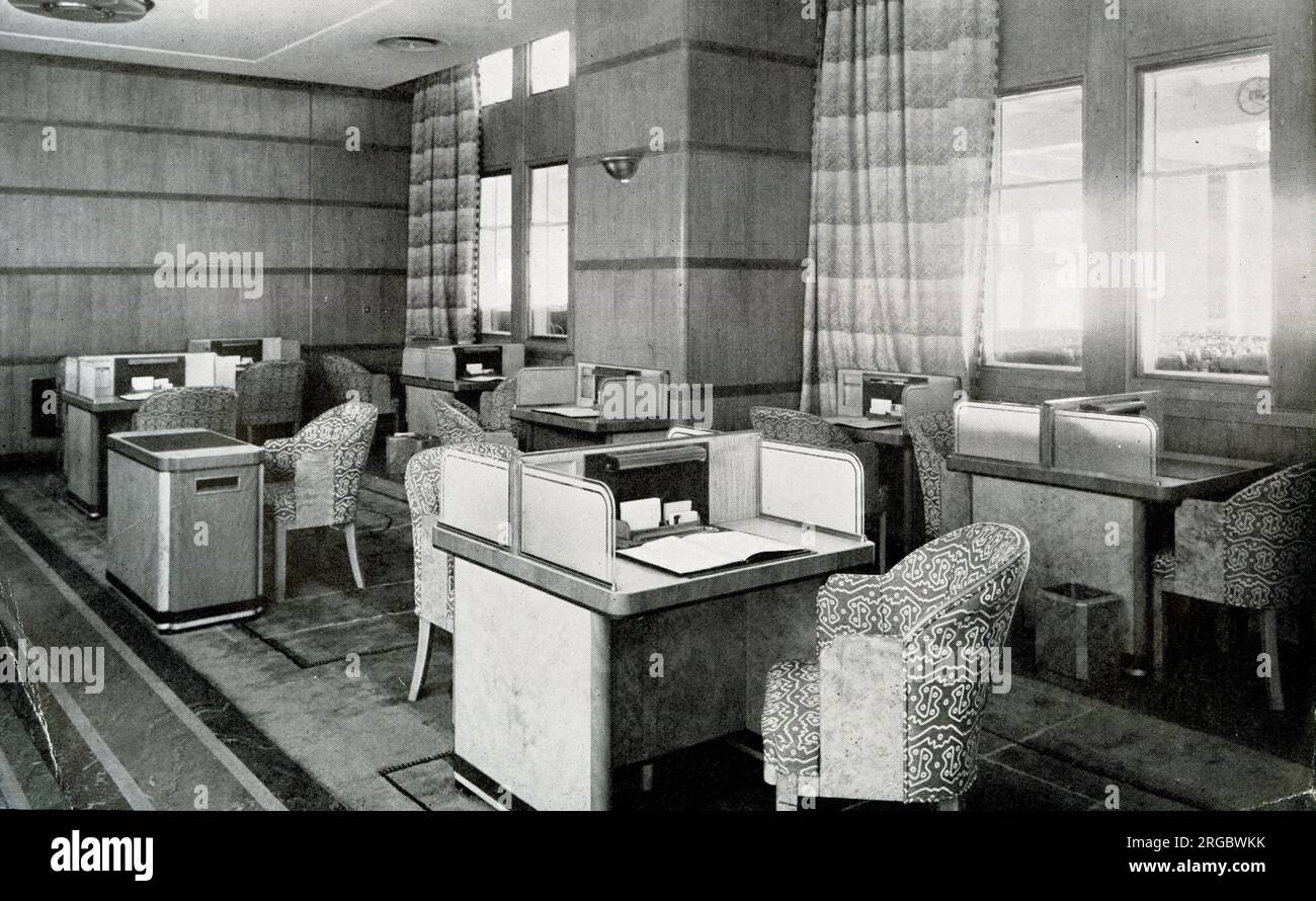 RMS Queen Mary, Writing Room Stock Photo - Alamy