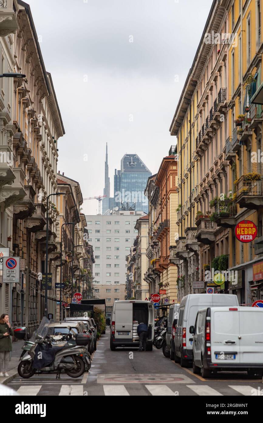 Italy milan street scene hi-res stock photography and images - Alamy