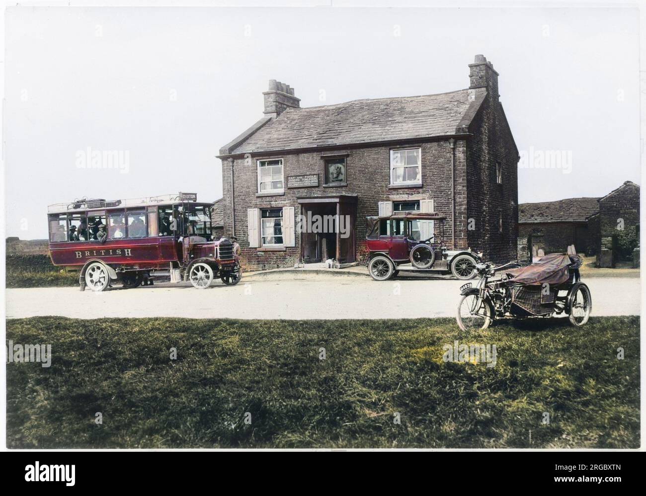 The Buxton Bus arriving at The Cat and Fiddle Pub, Buxton, England ...
